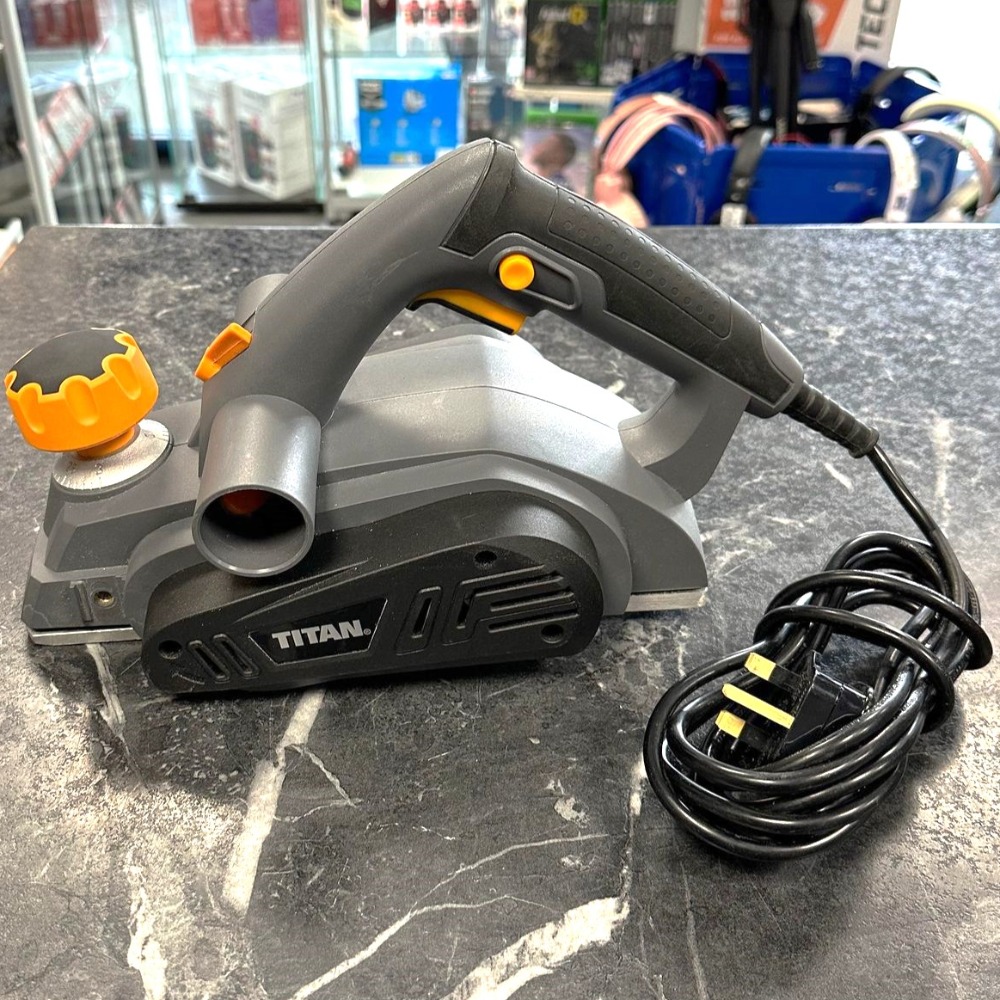 Pre-owned Titan Electric Planer TTB291PLN + Case - Own4Less